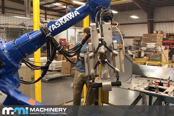 2016 Yaskawa MotoMan MS80W Robotic Welder Cell